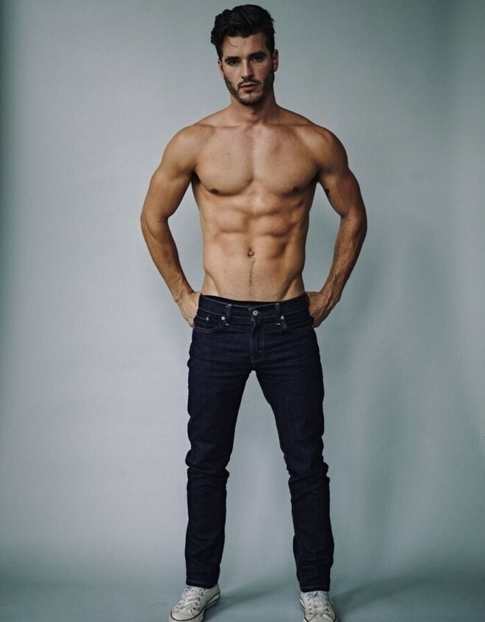 Andrew Biernat私密影像外流 - 感情台 - 香港高登討論區